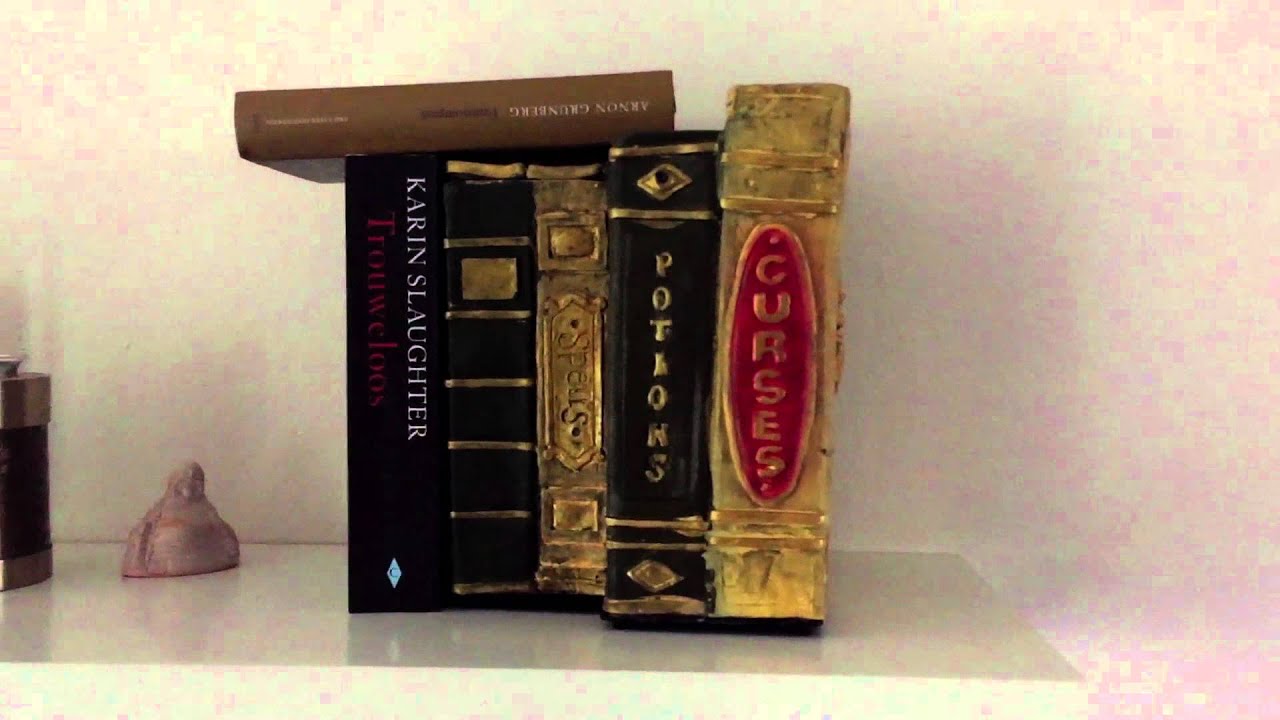 Haunted Books Halloween Animated Prop - YouTube