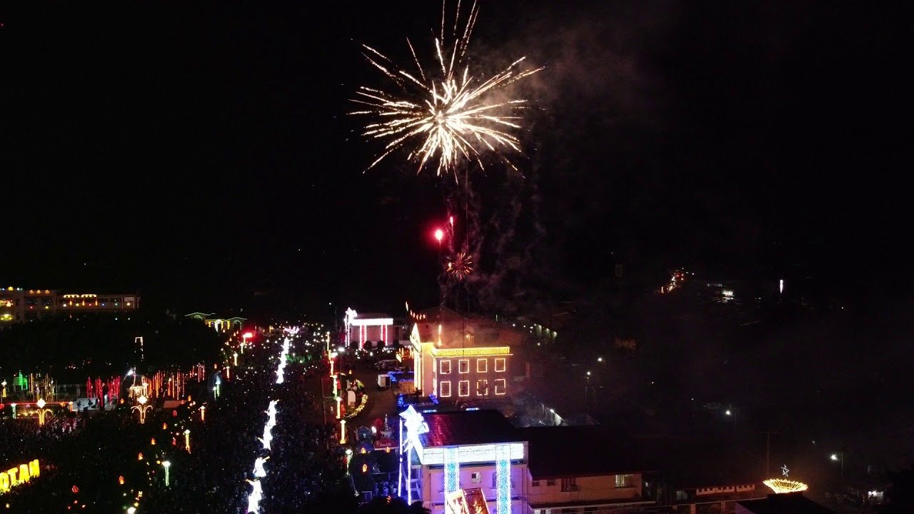 IWAG 2K19 POTOTAN OPENING LIGHTS - YouTube