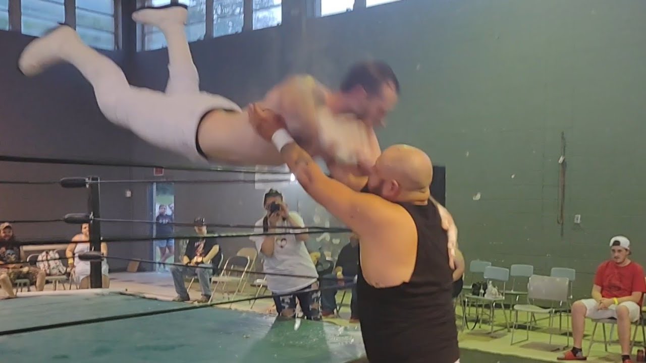 TPW: Brian Richards vs. Eric Dillinger in a Deathmatch - YouTube