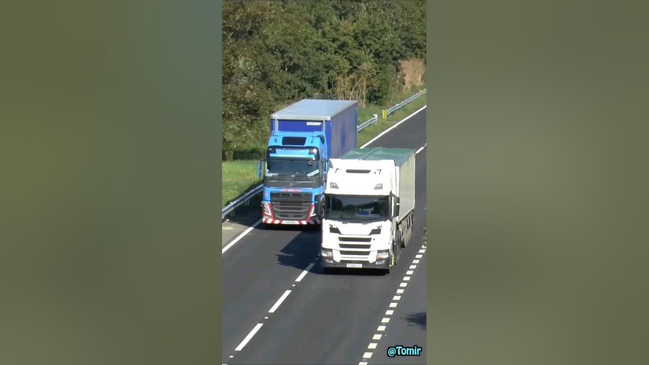 VOLVO FH vs SCANIA A1(M) motorway race #truckspotting #tomir - YouTube