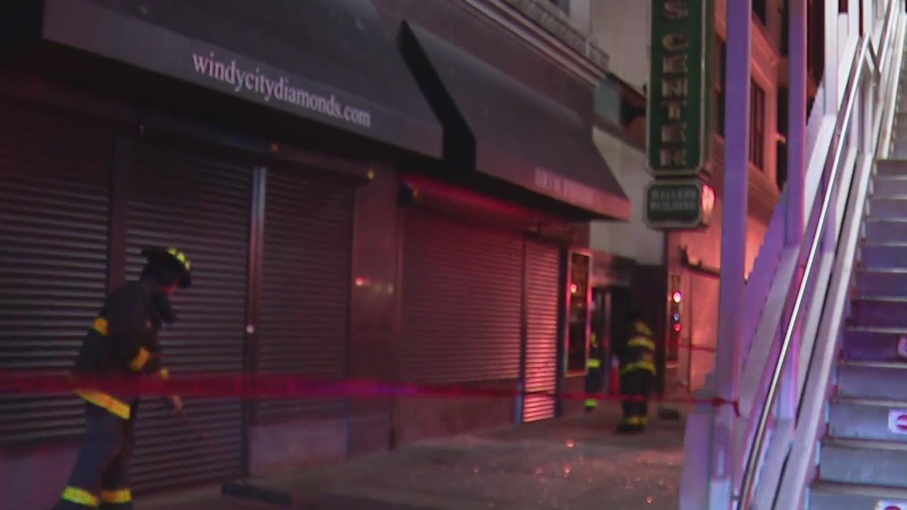 Glass window falls from second-story window of Jewelers Row building ...