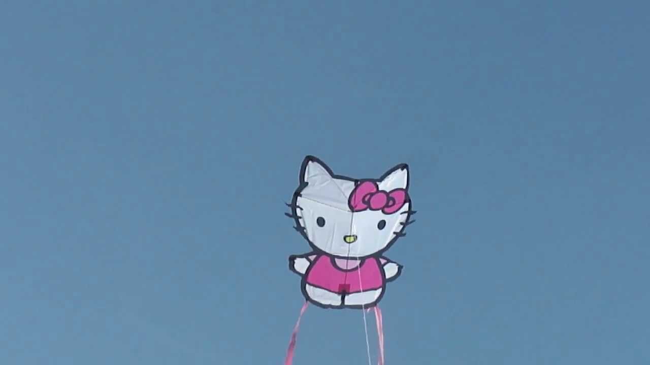 Hello Kitty kite 27 in. - YouTube
