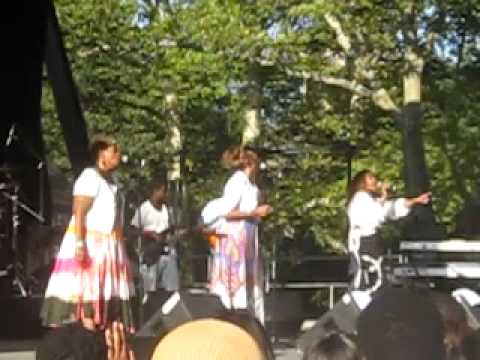 The Clark Sisters - Blessed And Highly Favored (Live @ Summerstage)