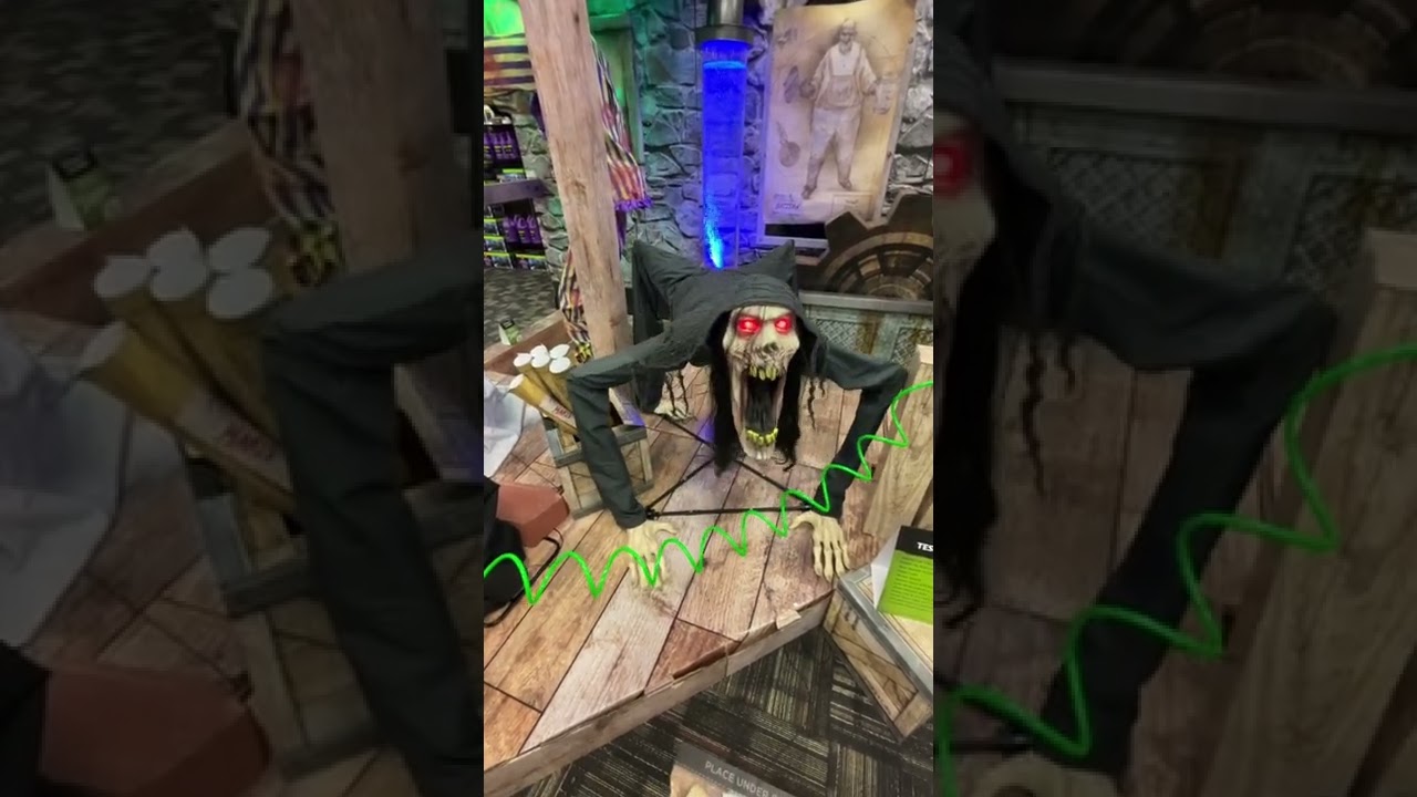 2022 Nightcrawler Animatronic at Spirit Halloween - YouTube