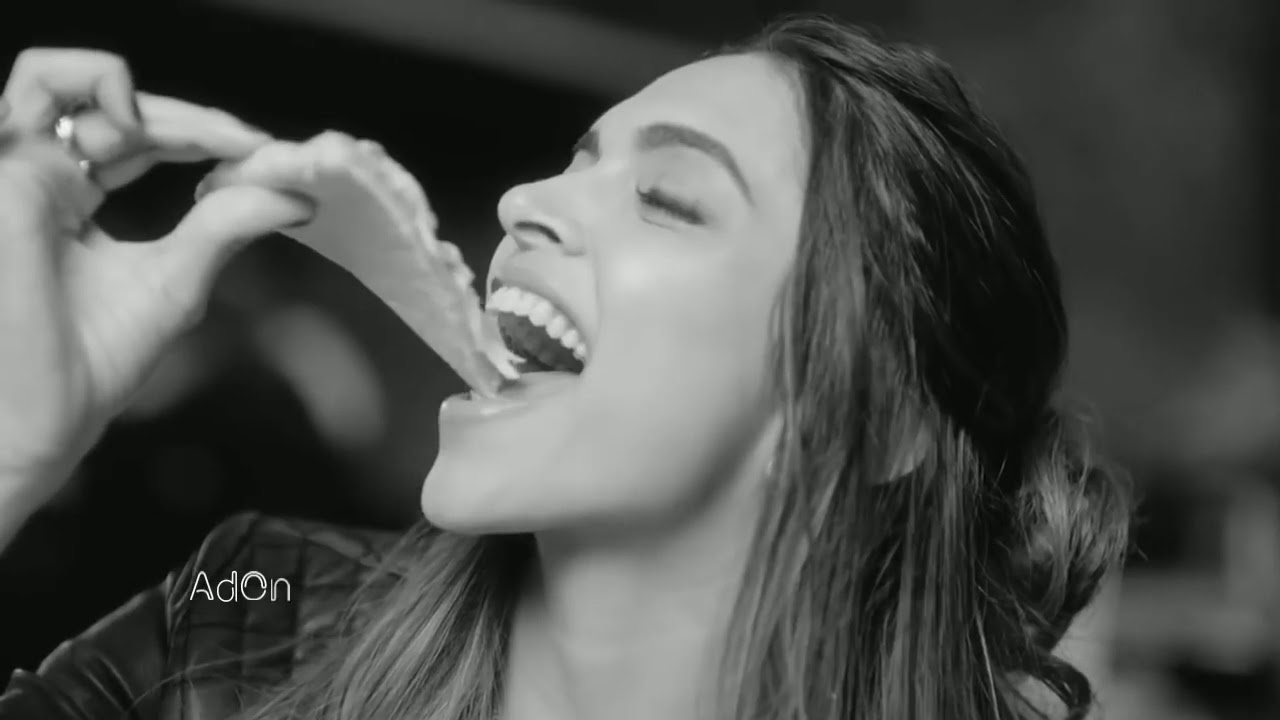 Deepika Padukone Axis Bank Advertisement - YouTube