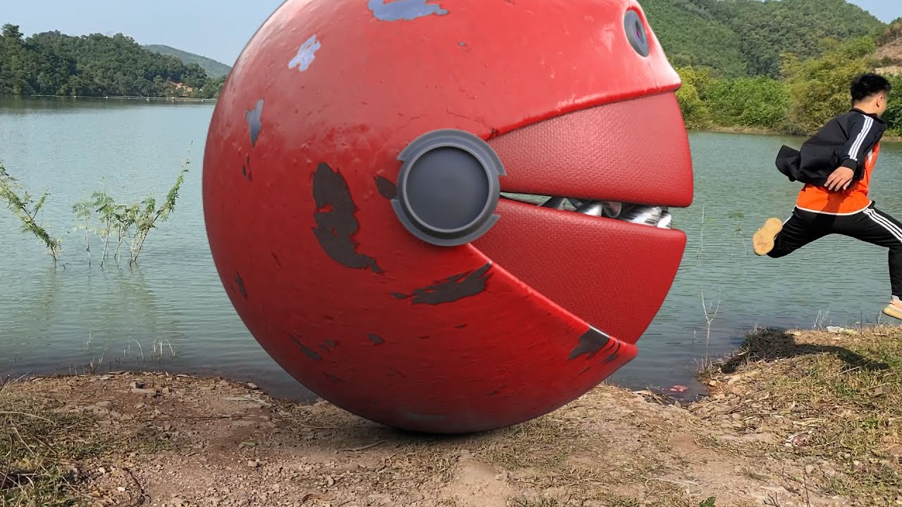 Pacman in real life! Red pacman is back - YouTube