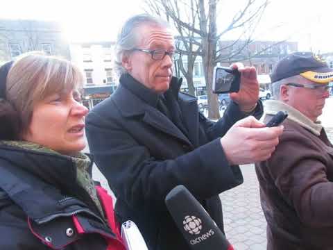 Matthew Vincent Raymond's Lawyer Alison Ménard face the media!!!