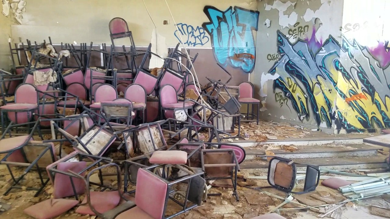 Abandoned school in Desert Center, California. - YouTube