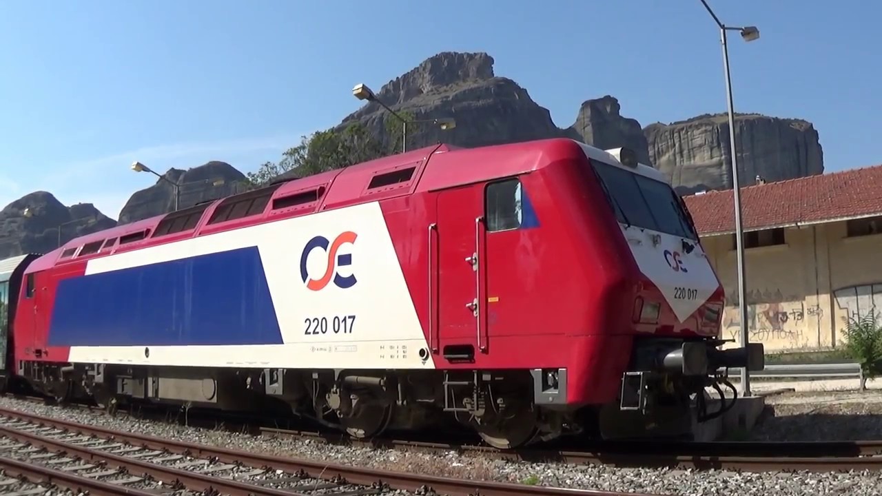 ADtranz DE 2000 220 017 after general overhaul in action at Kalampaka ...