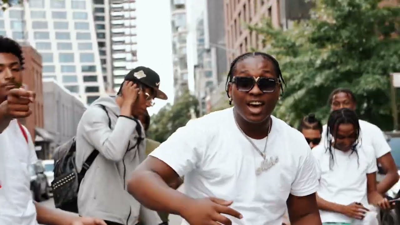 KBandZ - DREAMGIRL (OFFICIAL MUSIC VIDEO) - YouTube