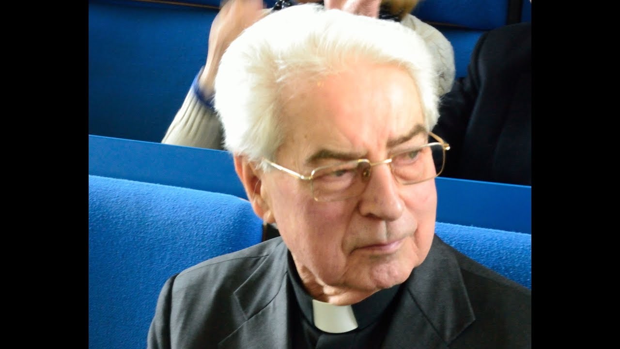 Ks. prof. M. Czajkowski- TW "Jankowski"- uhonorowany - YouTube