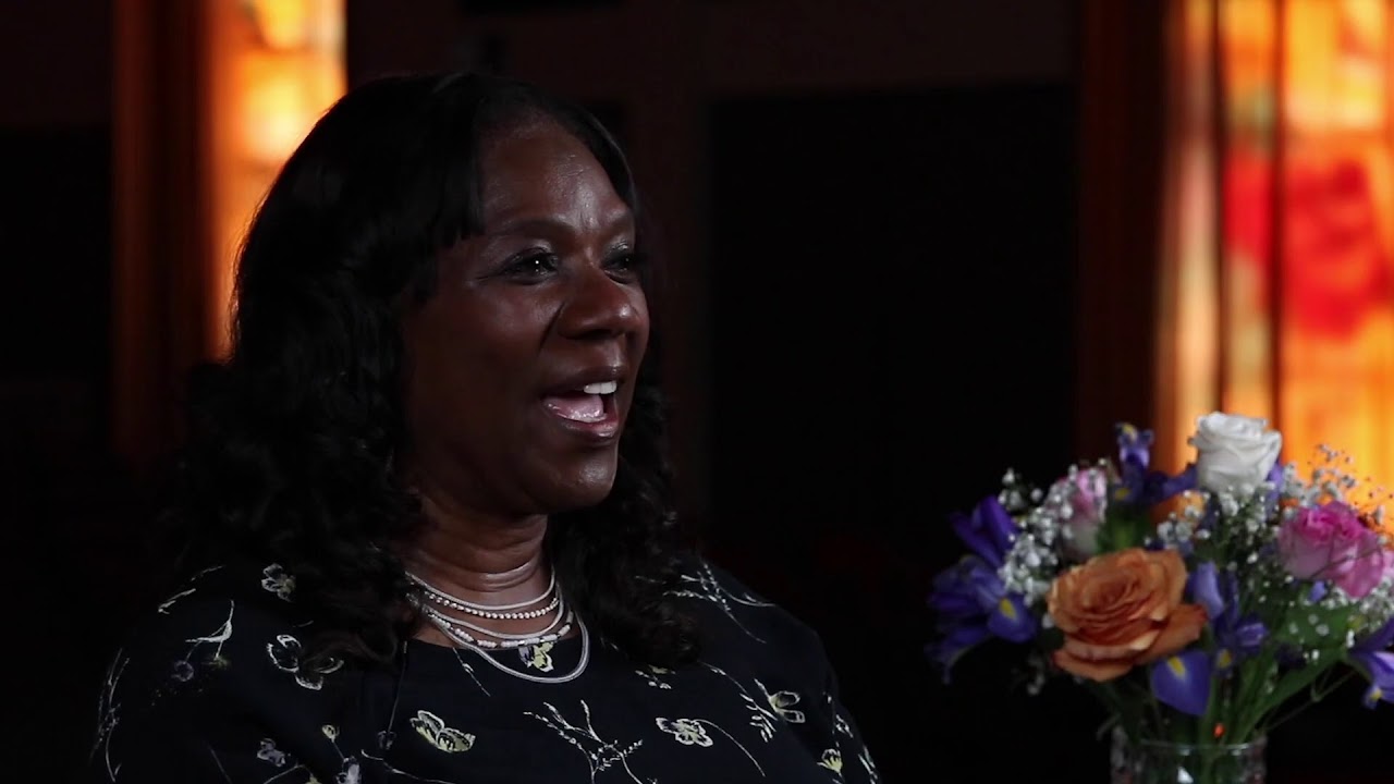 Moments With Monique (Mothers Day Special) w/ Linda Logan - YouTube
