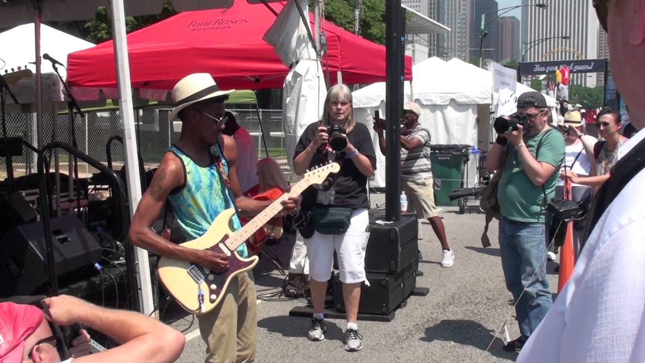 Jamiah Rogers Band At Chicago Bluesfest 2016, "Somethin" About You Girl ...
