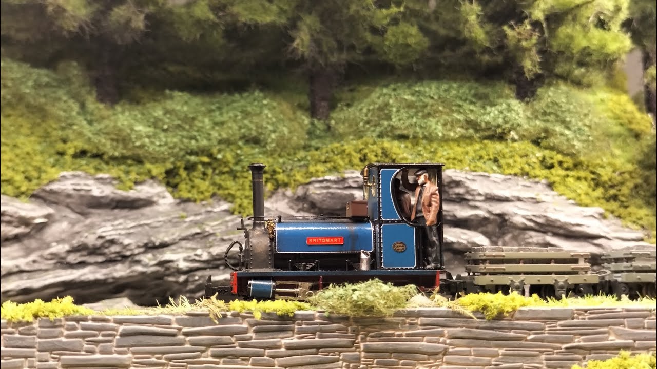my 009 narrow gauge model railway - YouTube