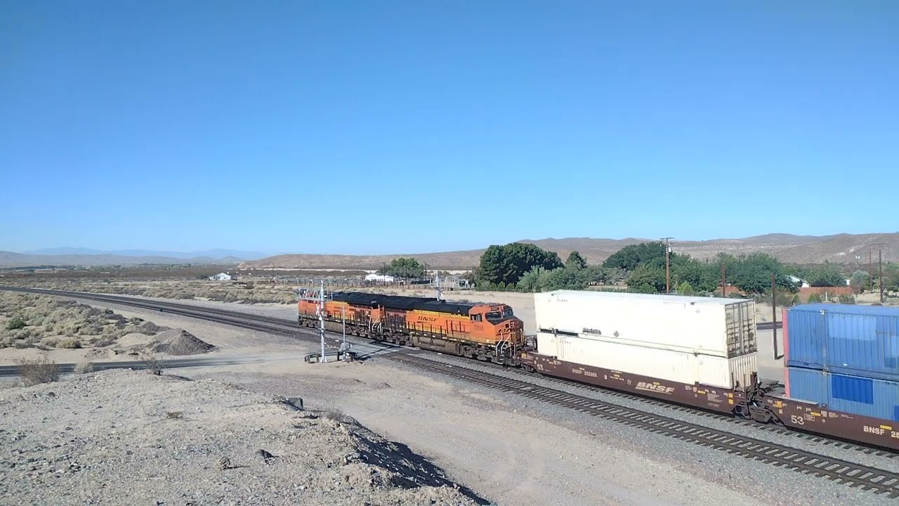 WB BNSF Domestic Intermodal/Spine Cars Train In Hodge Ca! #bigbossrailfanner - YouTube