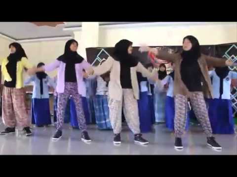 Central 2 Britney Hijab Dancer Jakut