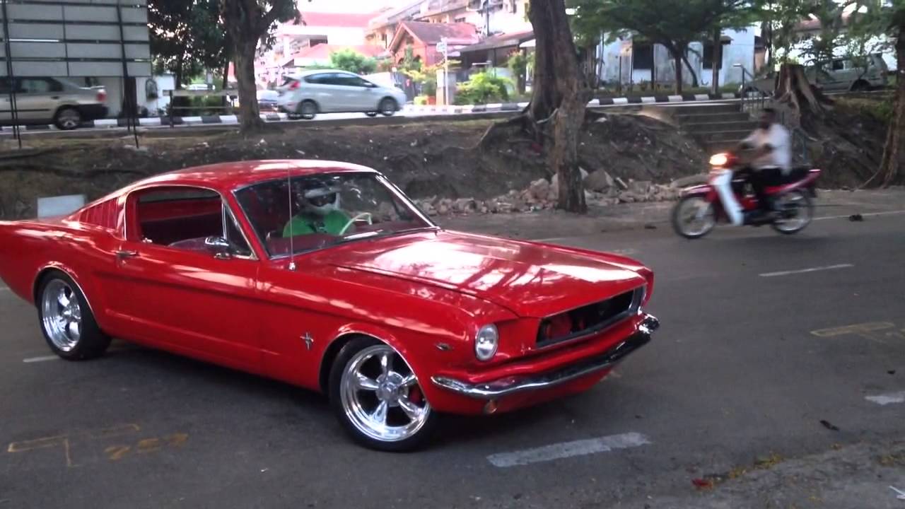 Mustang Fastback 65 test drive - YouTube