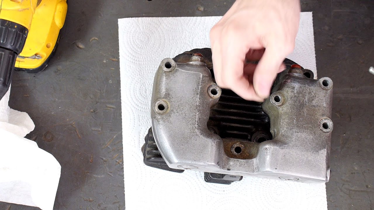 Iron Sportster rocker boxes R&R - YouTube