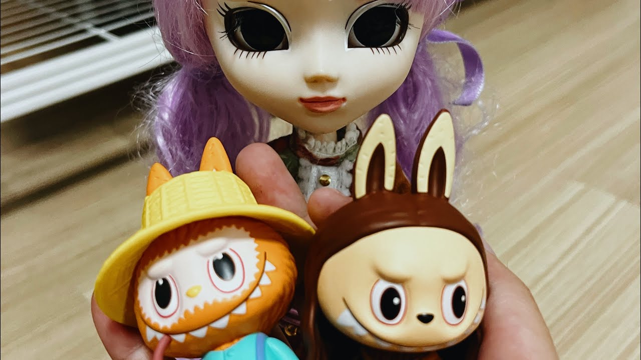 Unboxing Labubu The Monsters ART - YouTube