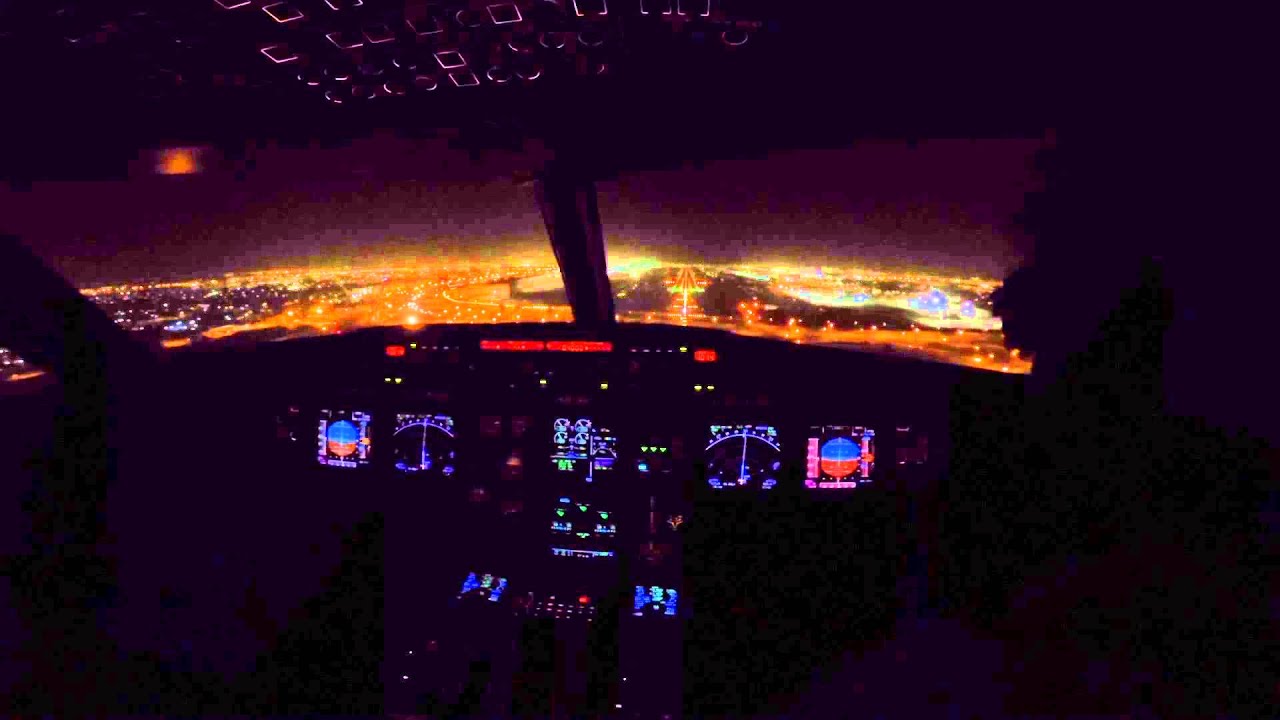 Dubai OMDB Cockpit view Landing 30L at night - YouTube