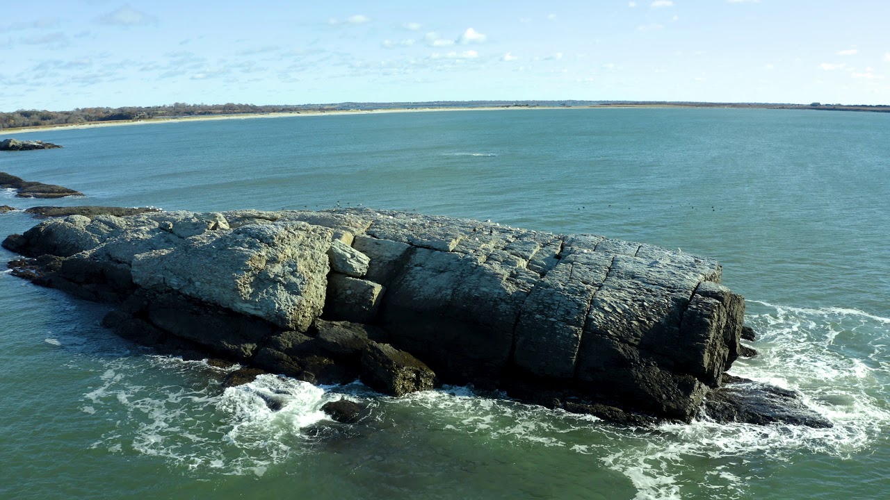 4K Drone Nature Relax Ocean, Elephant Rock Middletown Rhode Island ...