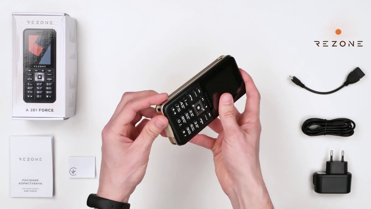 Розпакування мобільного телефону REZONE A281 Force black - YouTube
