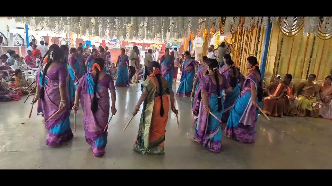 Bojja Padmalatha Srd Kolatam brahmotsavam idi brahmotsavam song - YouTube