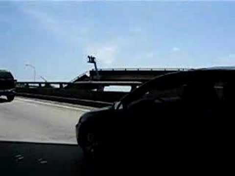 Oakland 1-880 freeway ramp collapse - YouTube