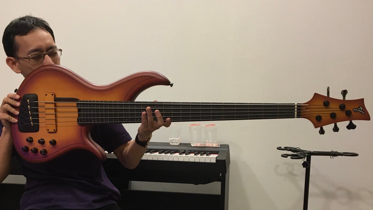 F Bass AC 5 - YouTube