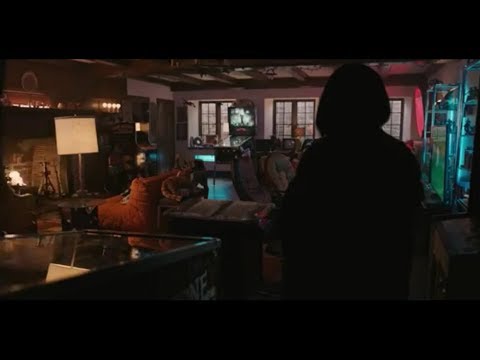 Titans 1x04 Gar's Room - YouTube