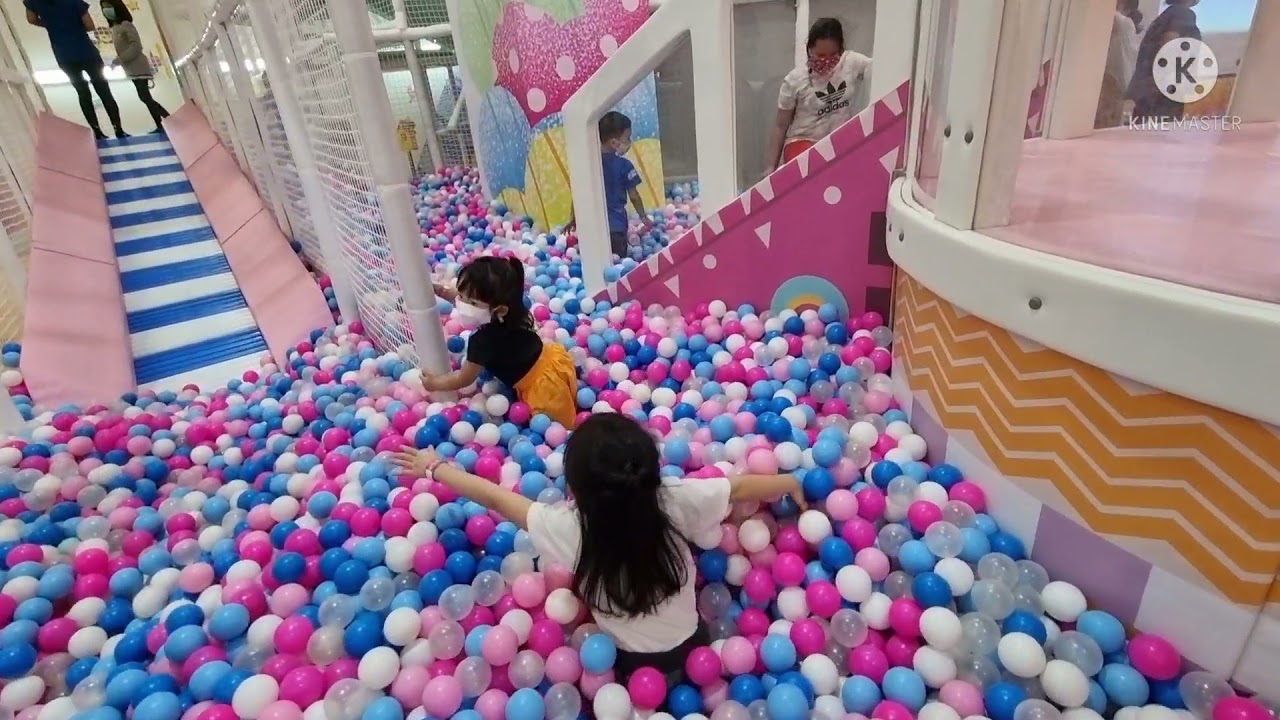 Playtopia PIK @ Mall PIK Avenue - YouTube