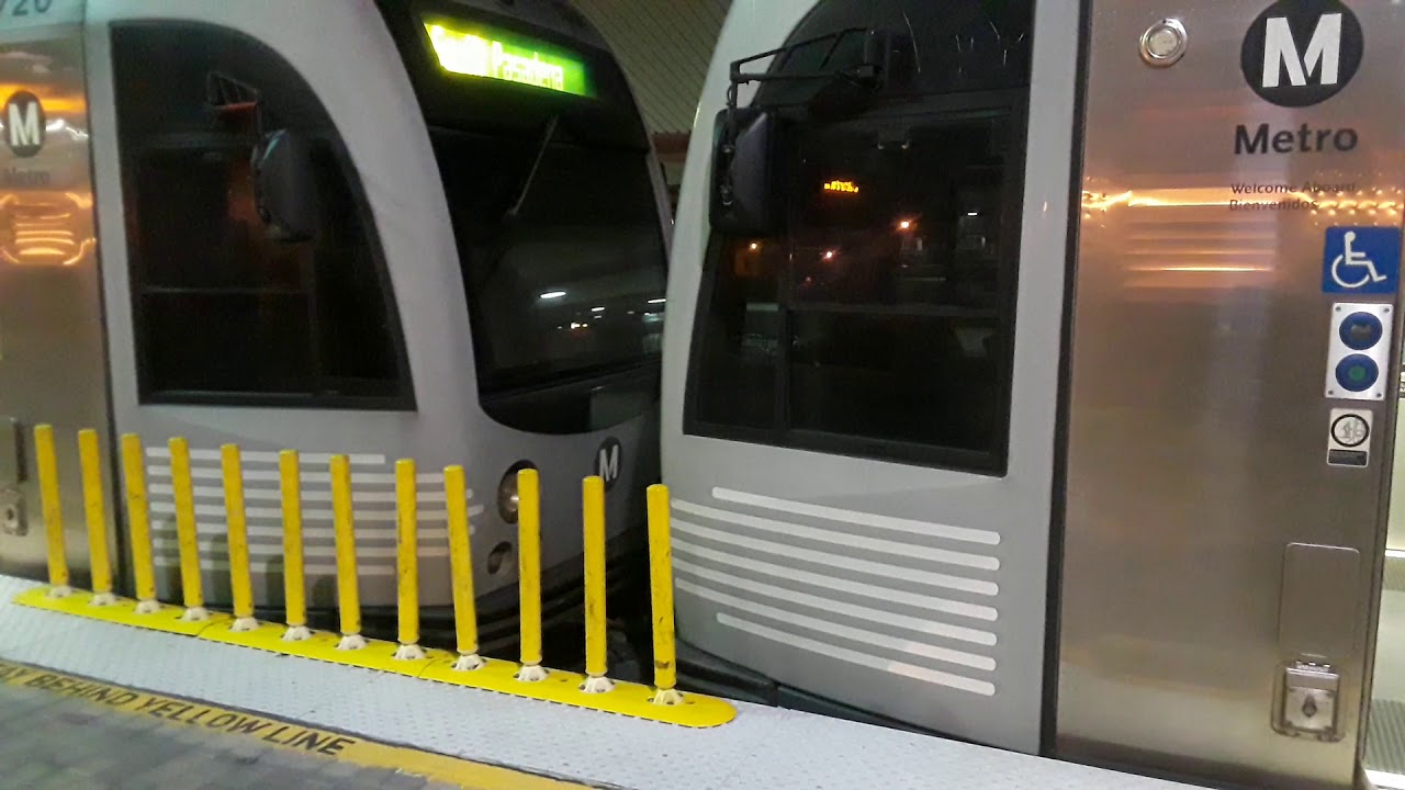 Los Angeles Metro Rail 2006 AnsaldoBreda P2550 #726, #730 - YouTube