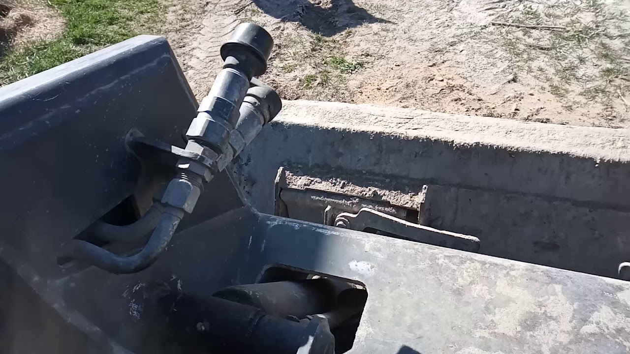 Видео Мини-погрузчика Thomas 153 - YouTube