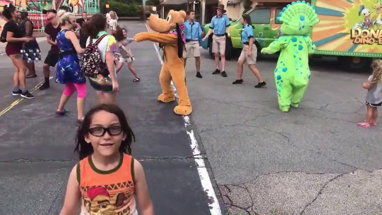 Hurricane Dorian Day at Animal Kingdom part2 - YouTube