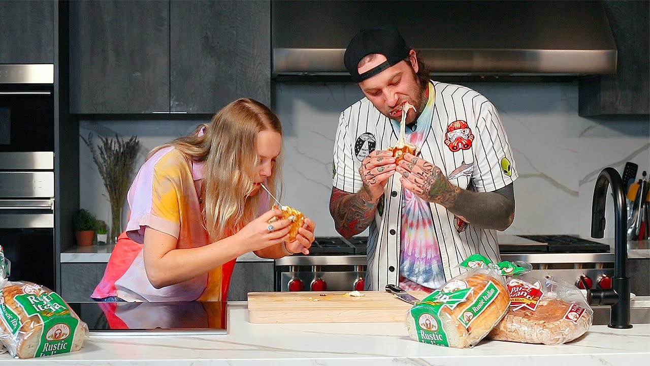 How to Make a Toad in a Hole Ham ‘n’ Cheese - YouTube