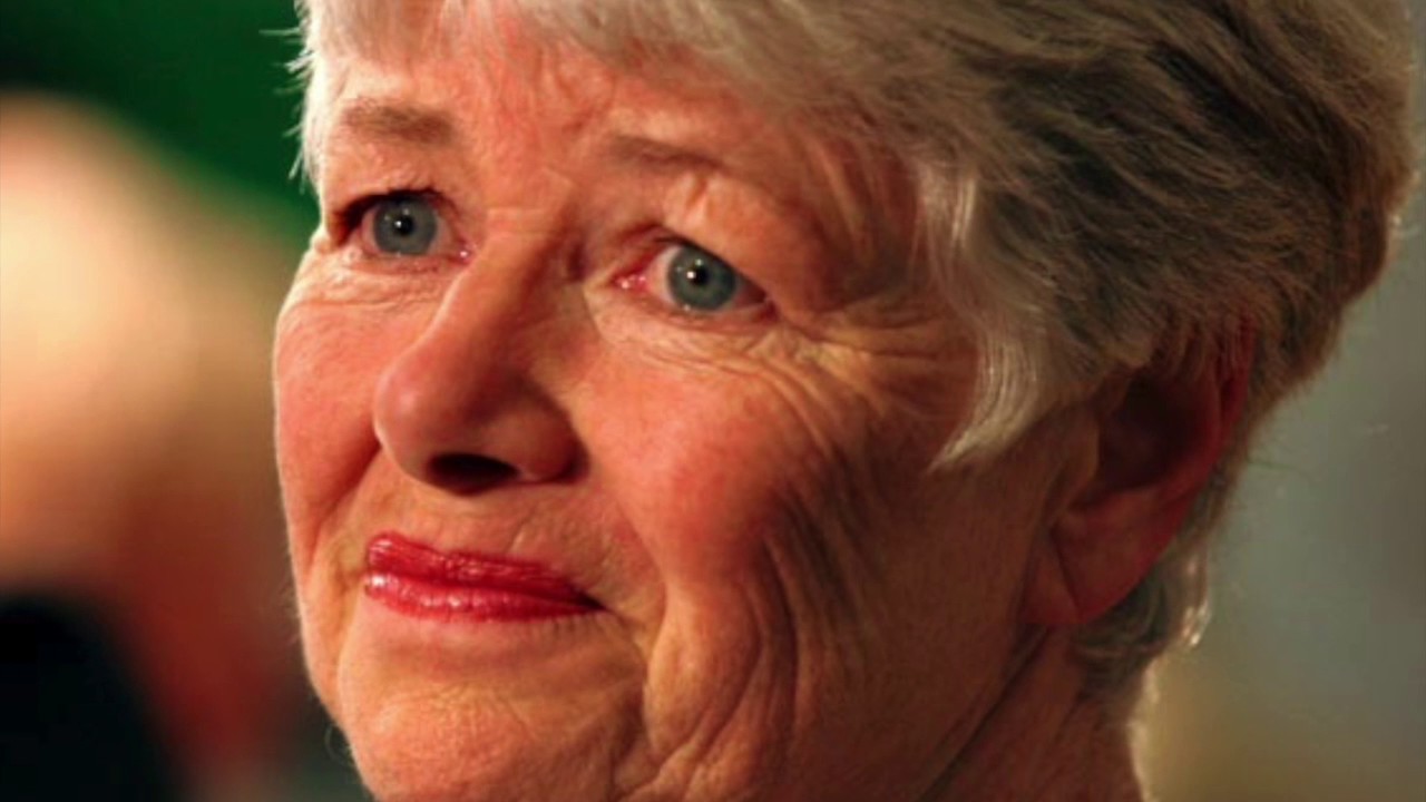 Rachel Smalley with Jeanette Fitzsimons - YouTube