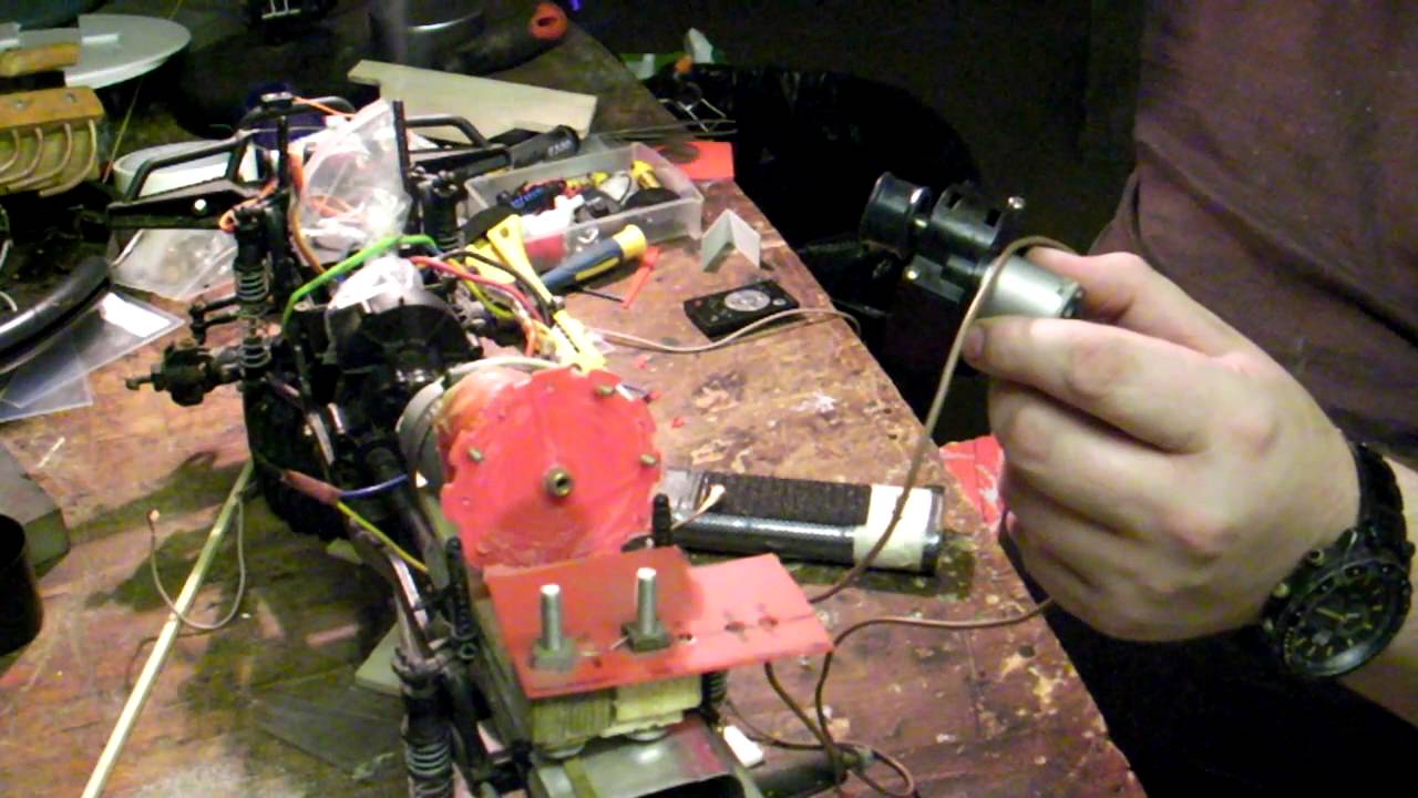 how to make an RC v8 noise - YouTube