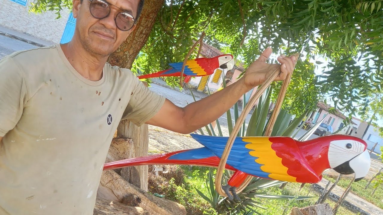 Neópolis tem bons artesões. diversas obras de artes em madeira. - YouTube