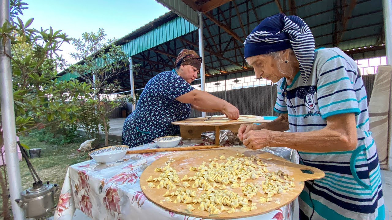 DUSBERE Soup Recipe with Grandma Roza | We Prepare Kutab - YouTube