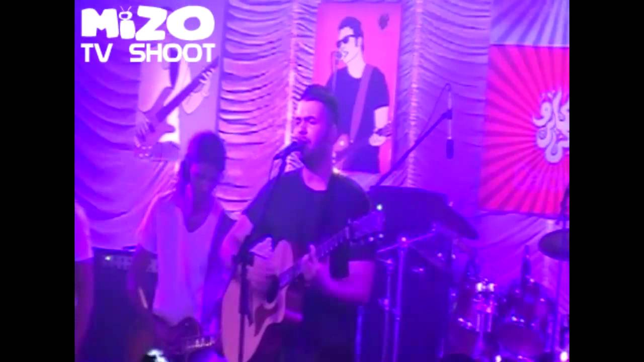 كايروكى اتجنن حفله ساقيه الصاوى 10/5/2013 CAIROKEE LIVE CONCERT - YouTube
