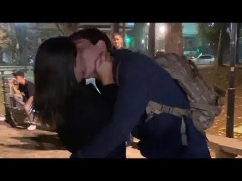 Beijando desconhecidas com desafio(pedra,papel, tesoura) Petrópolis