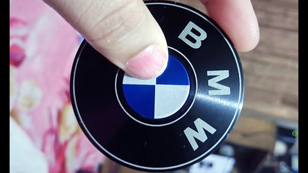 High Speed: BMW Spinner Playing Sound Like Jet Airplane - YouTube