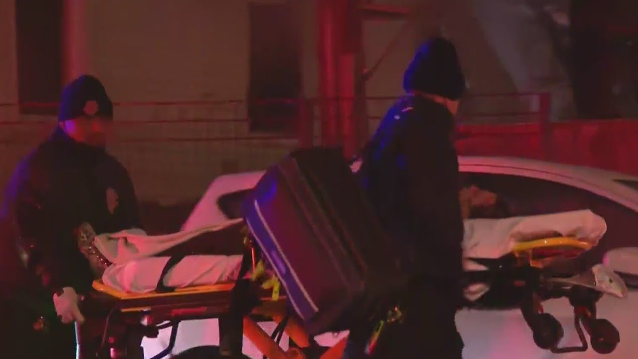 Woman rushed to hospital from scene of South Side Chicago fire - YouTube