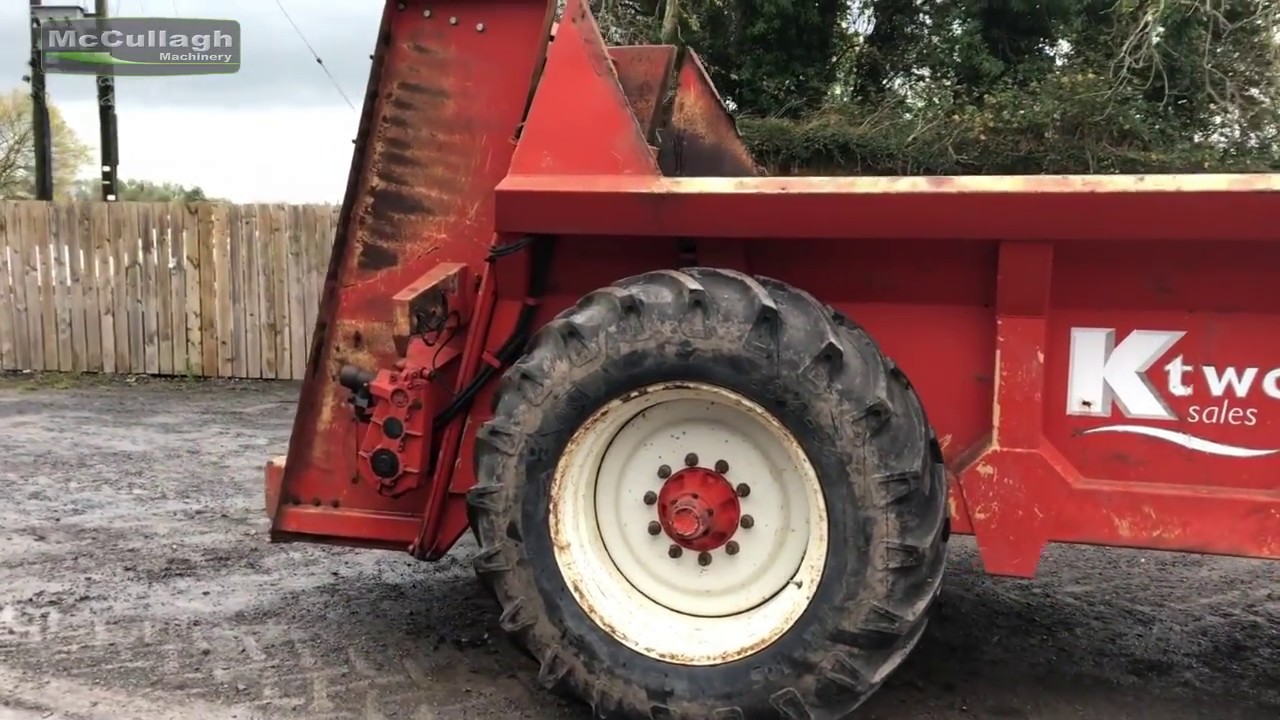 KTWO Duo 1000 Rear Discharge Spreader - YouTube