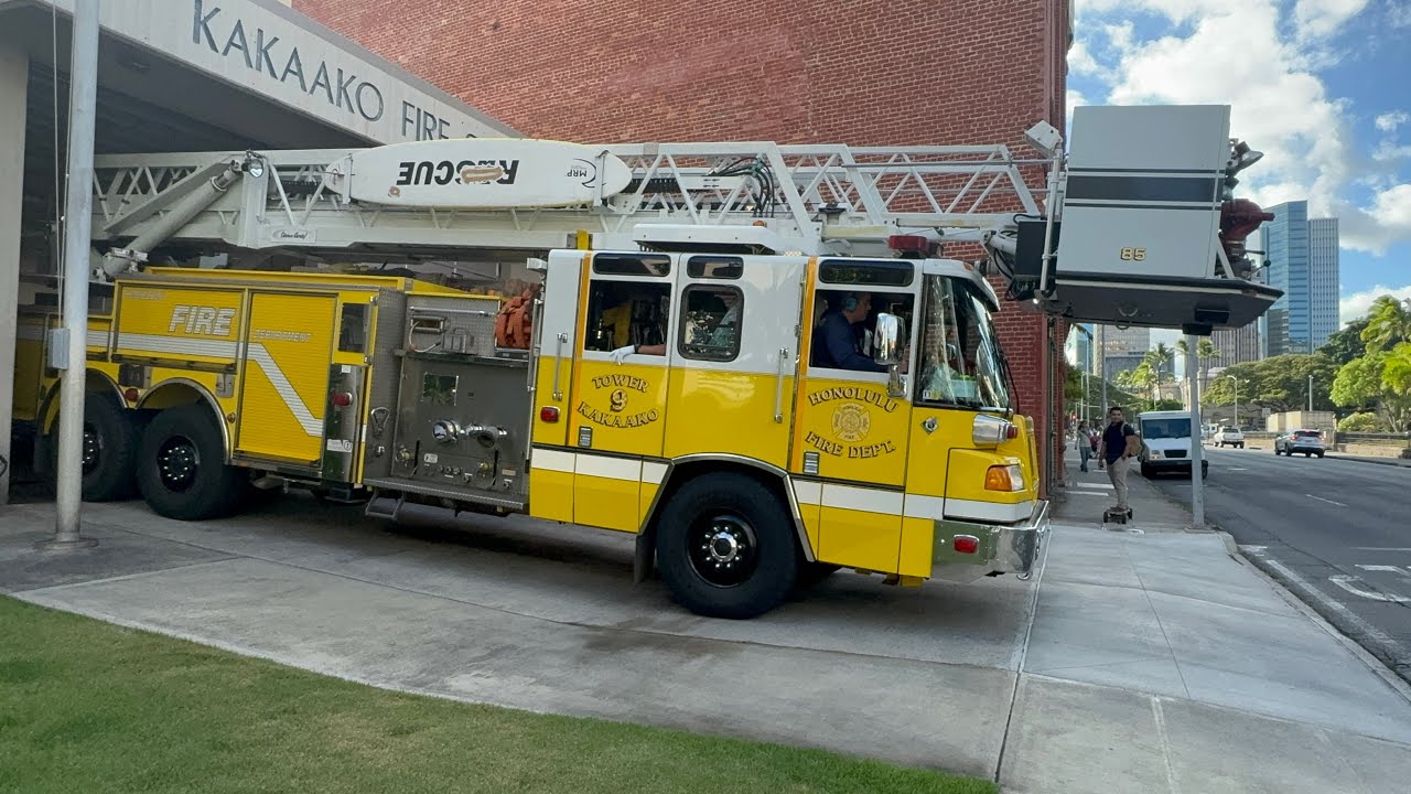 Honolulu fire department tower 9+Major Airhorn responding - YouTube