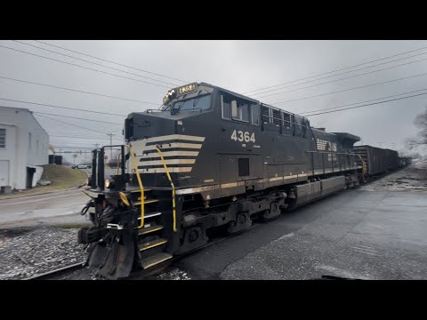 Horn Salute! NS 4364 Heading To Factory. - YouTube