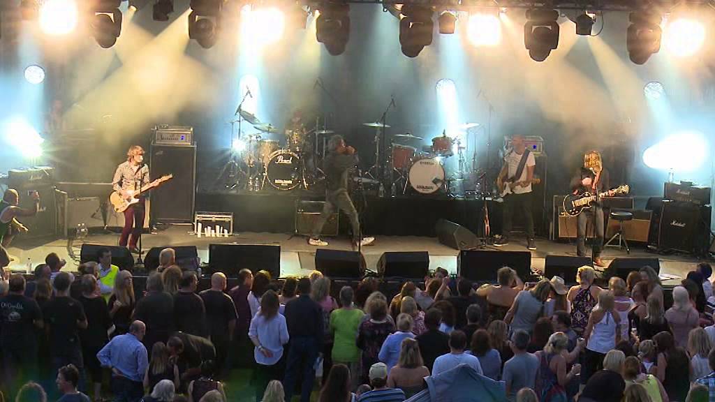 Mark Gable Pure Gold Live Concert at Gosford Race Track - 18/4/2015 ...