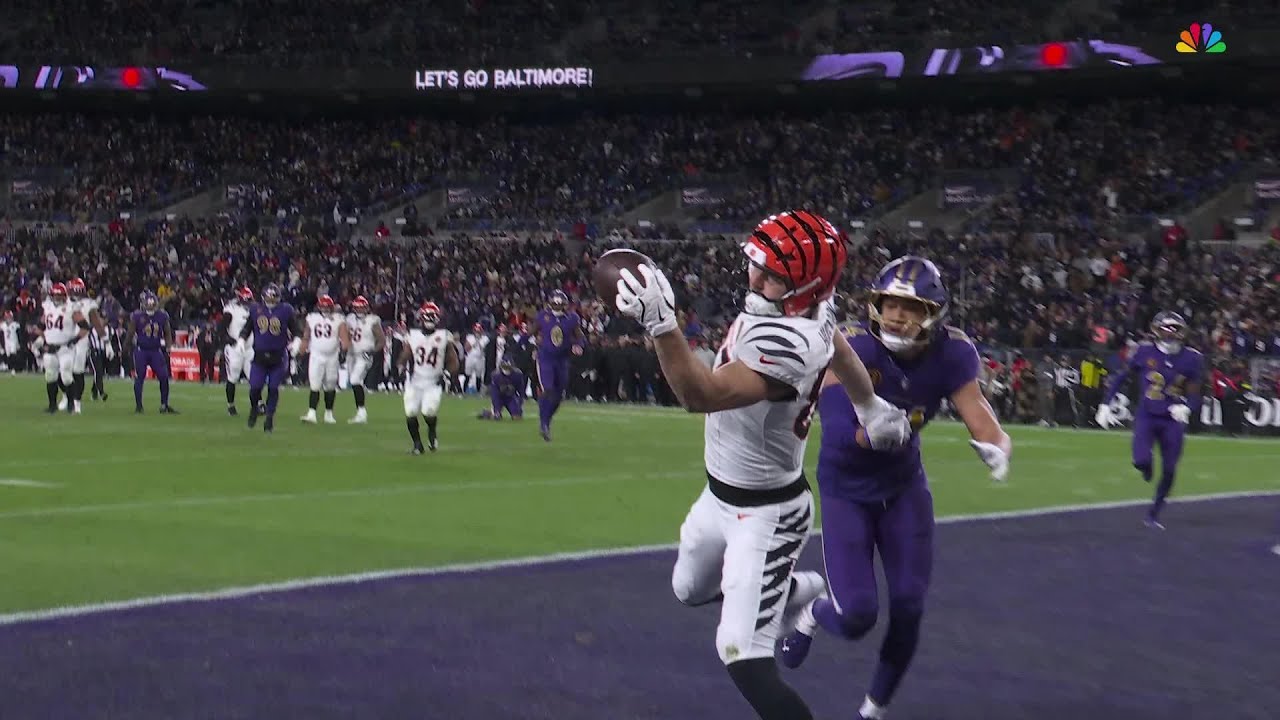 What a Catch! Hudson hauls in Burrow's throw on TD - YouTube