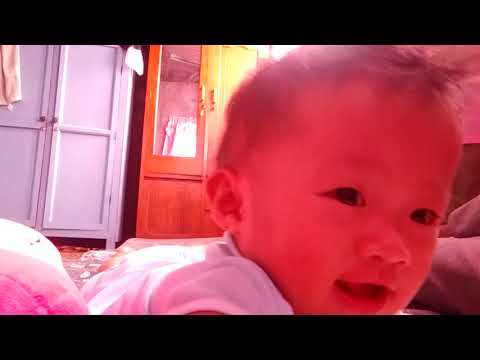 Baby CS sabik gumapang.