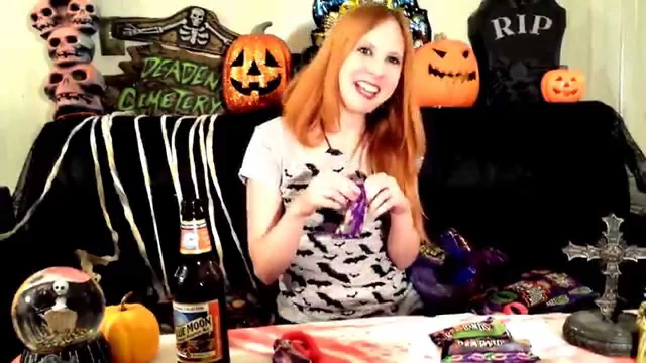 Halloween Candy Review: Gummy Boo Bands vs Gummy Body Parts! Pt.1: The ...